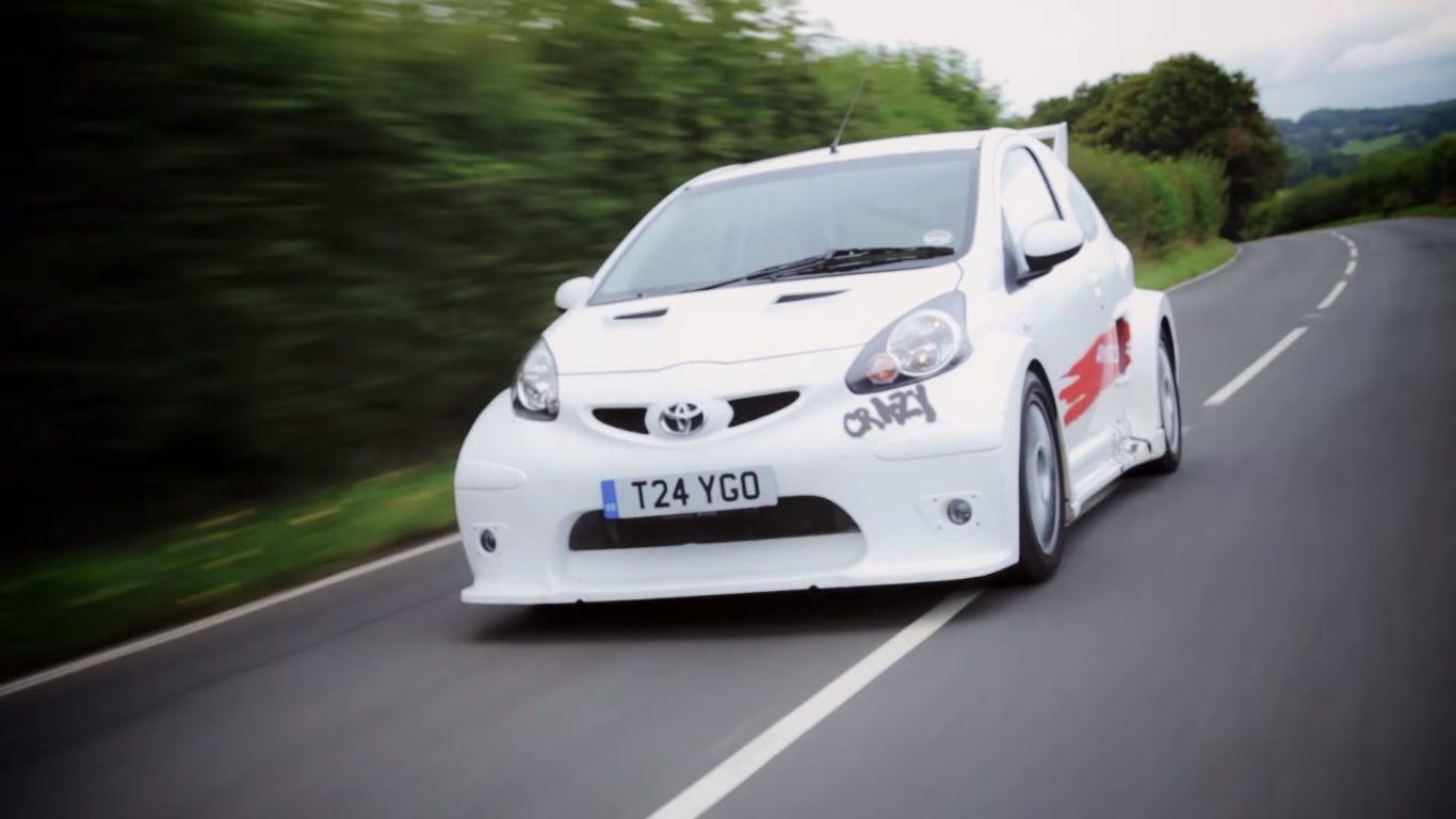 Toyota Aygo: o pequeno hooligan da cidade Toyota Aygo: o pequeno hooligan da cidade