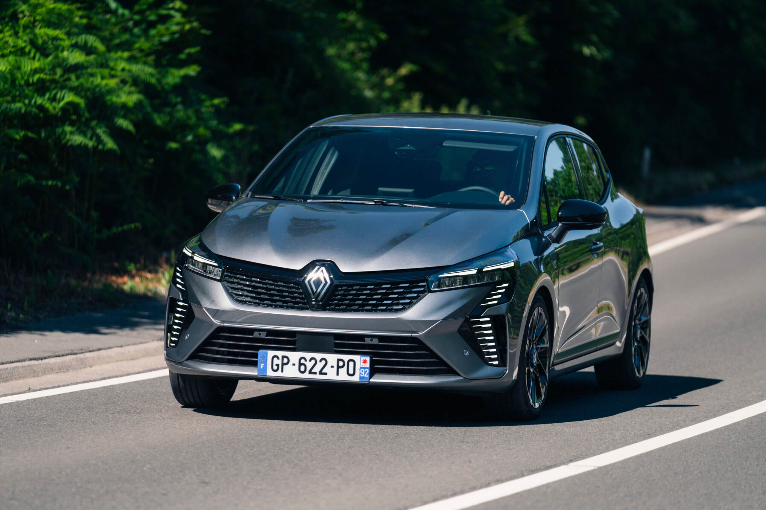 Conduzimos o Renault Clio 2023. Ficou melhor e mais barato Conduzimos o Renault Clio 2023. Ficou melhor e mais barato